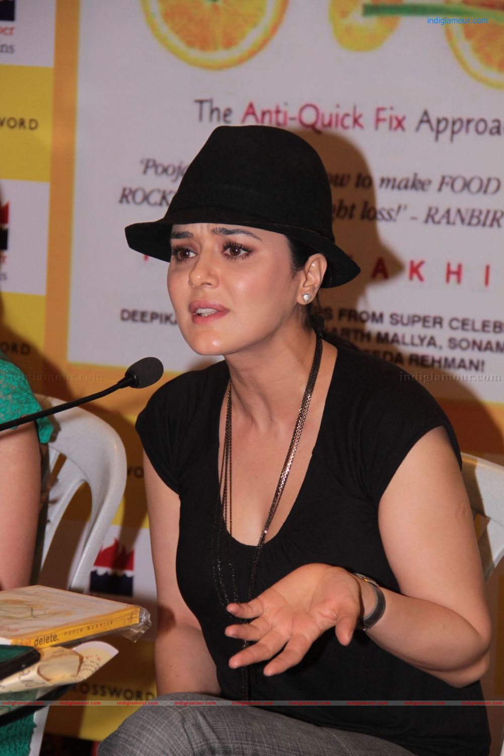 Preity Zinta Launches Pooja Makhijas Book eat delete HD photos,stills ...