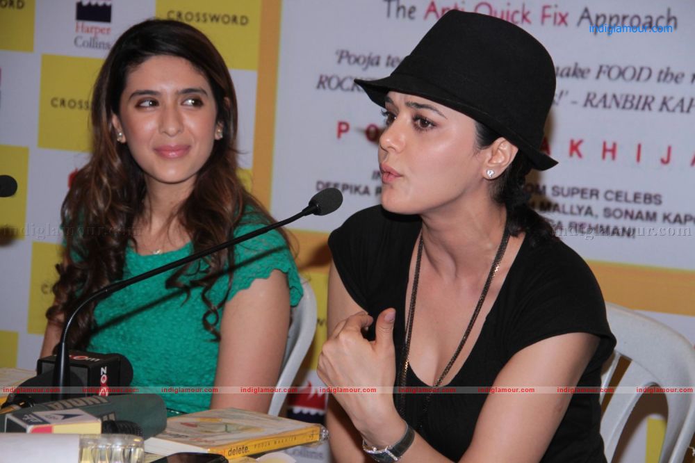 Preity Zinta Launches Pooja Makhijas Book eat delete HD photos,stills ...