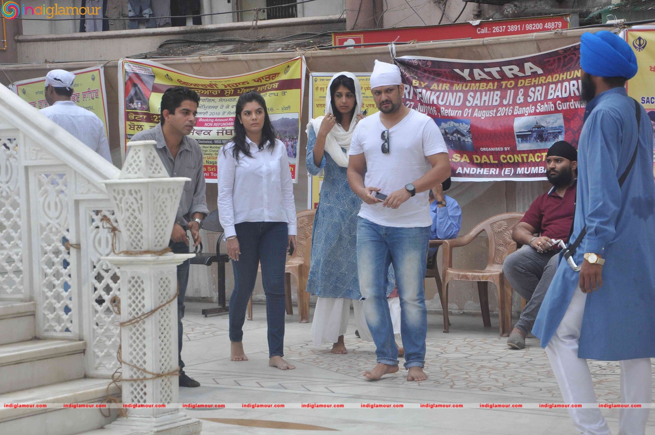 Prayer Meeting for TV Actress Pratyusha Banerjee HD photos,stills ...
