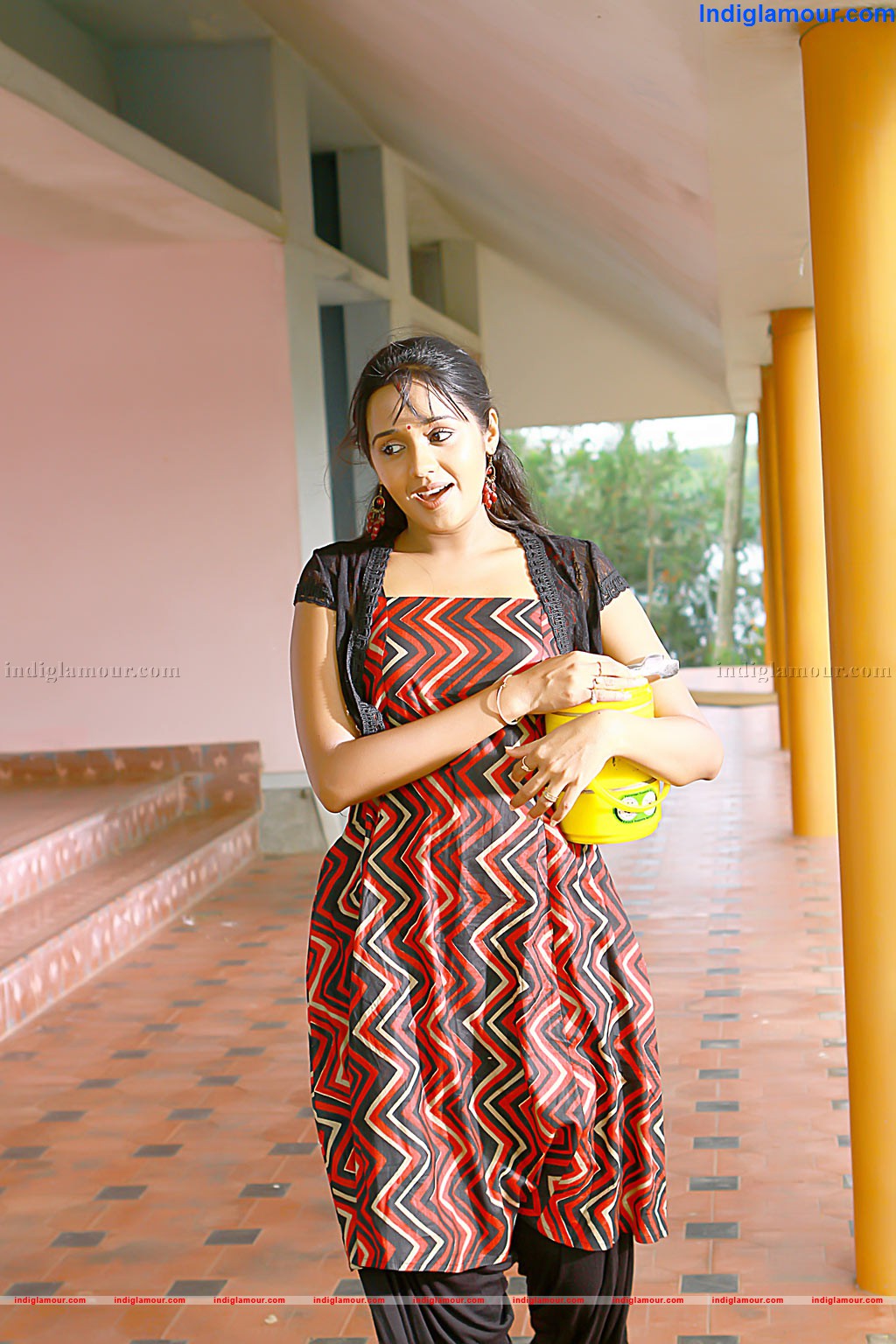 Ananya Actress HD photos,images,pics and stills-indiglamour.com #281612