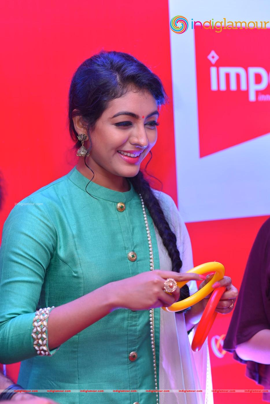Durga Krishna Actress HD photos,images,pics and stills-indiglamour.com ...