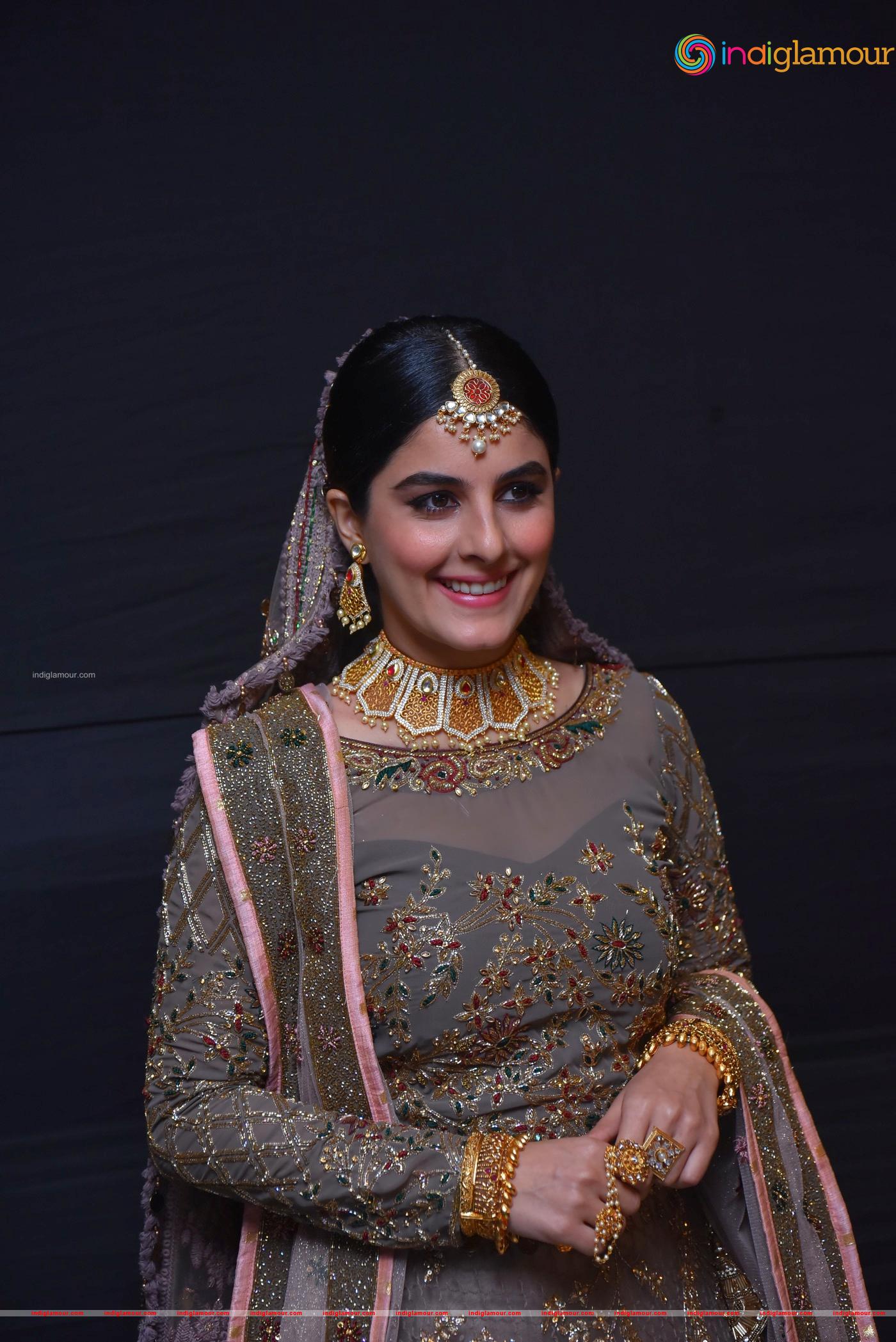 Isha Talwar Actress photo,image,pics and stills - # 483684
