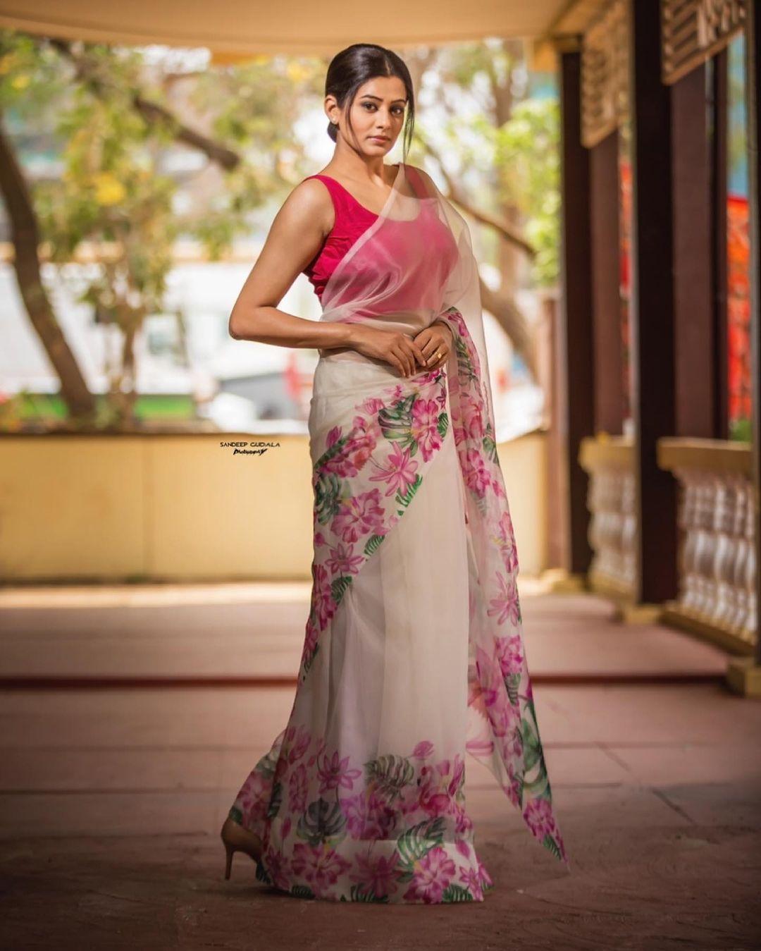 Priya Mani Actress HD photos,images,pics and stills-indiglamour.com #572422