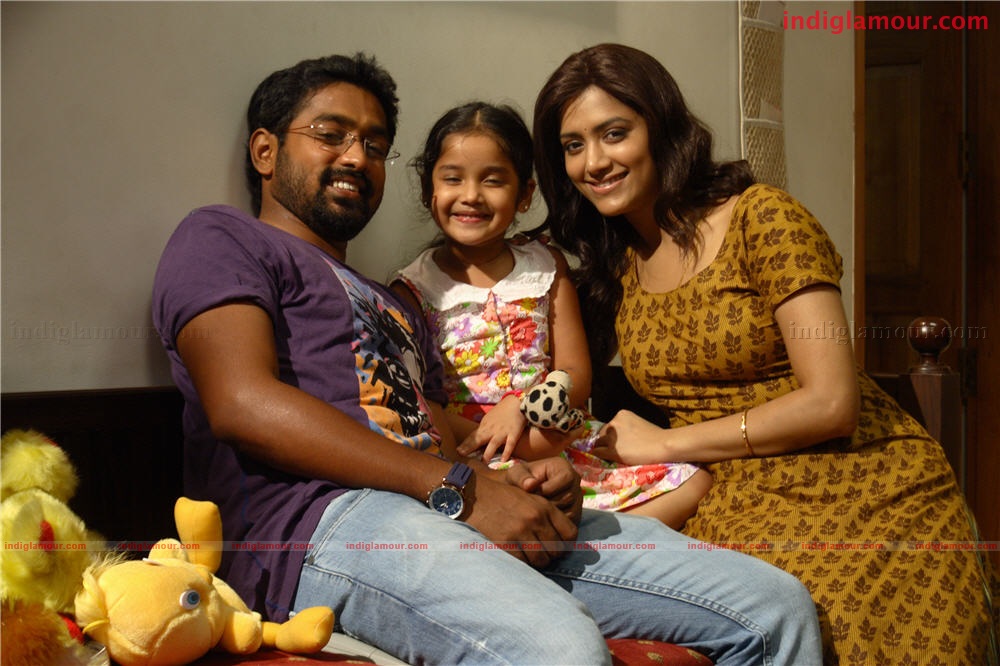 Kadha Thudarunnu Malayalam Movie Photos Stills - photo #62028
