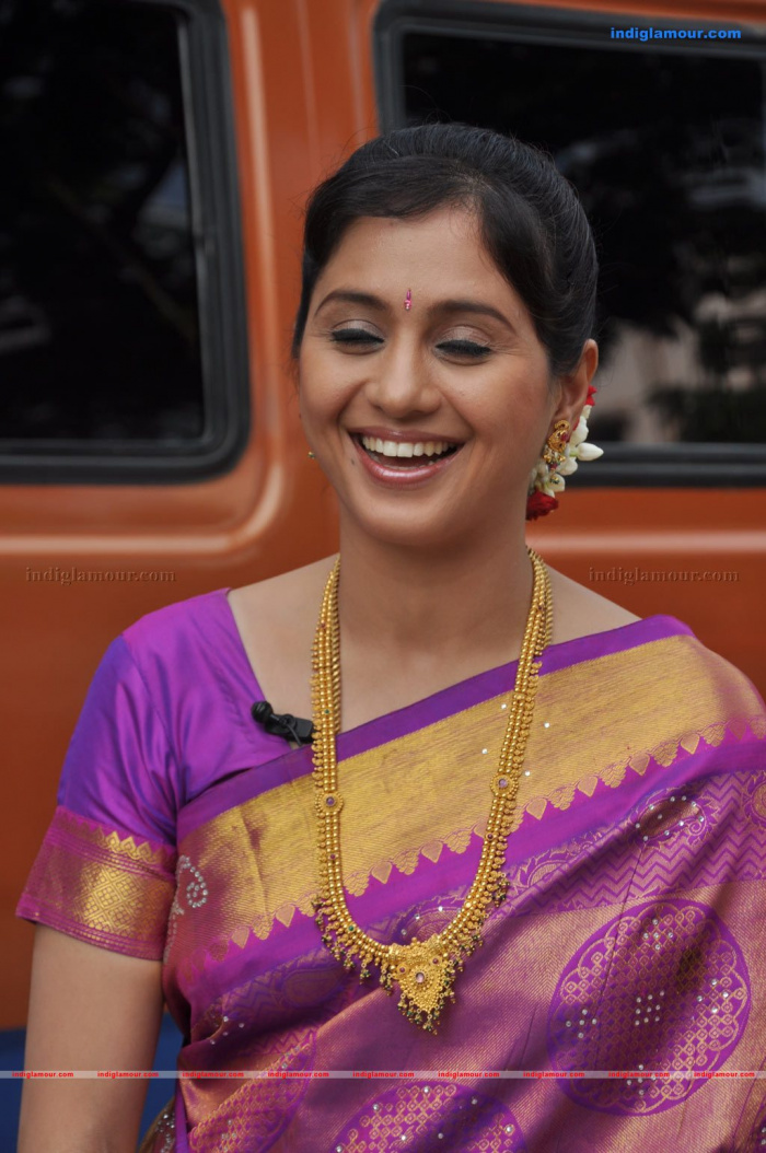 Actress Devayani 60 Photos - Moonagedaydream.film