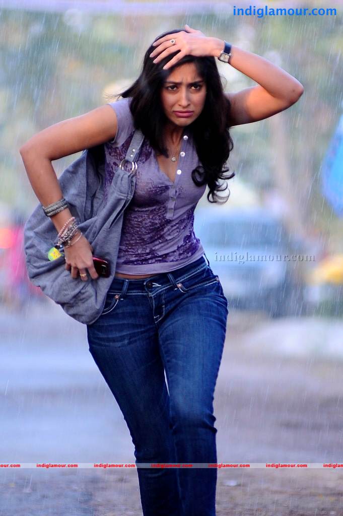 Ileana Actress HD photos,images,pics and stills-indiglamour.com #255096
