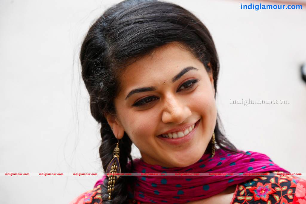 Tapsee Actress photo,image,pics and stills - # 272227