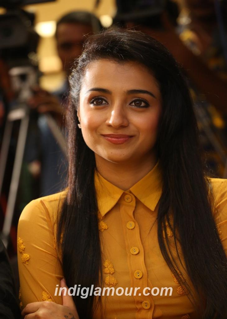 Trisha Krishnan Actress HD photos,images,pics and stills-indiglamour ...