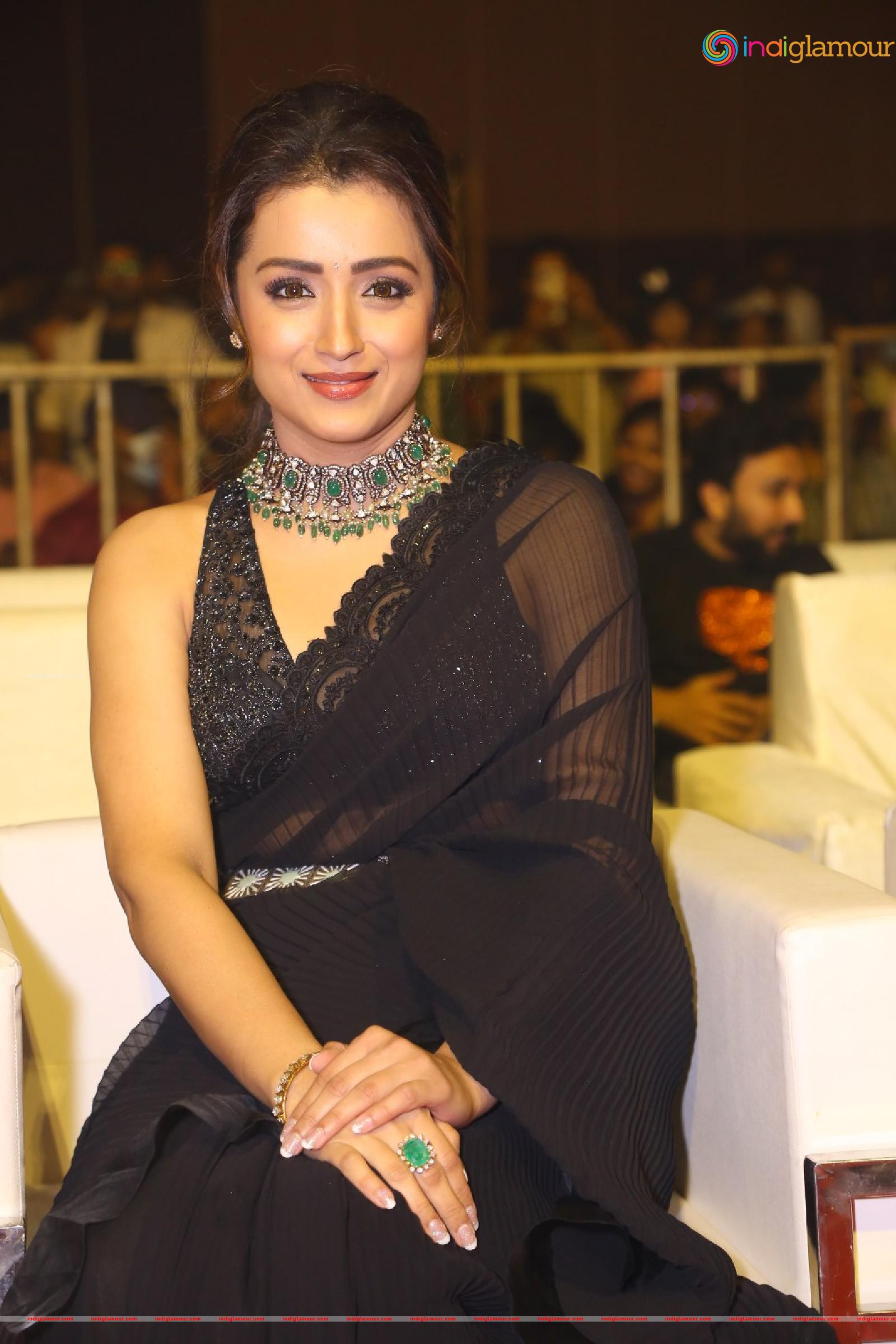 Trisha Krishnan Actress HD photos,images,pics and stills-indiglamour ...