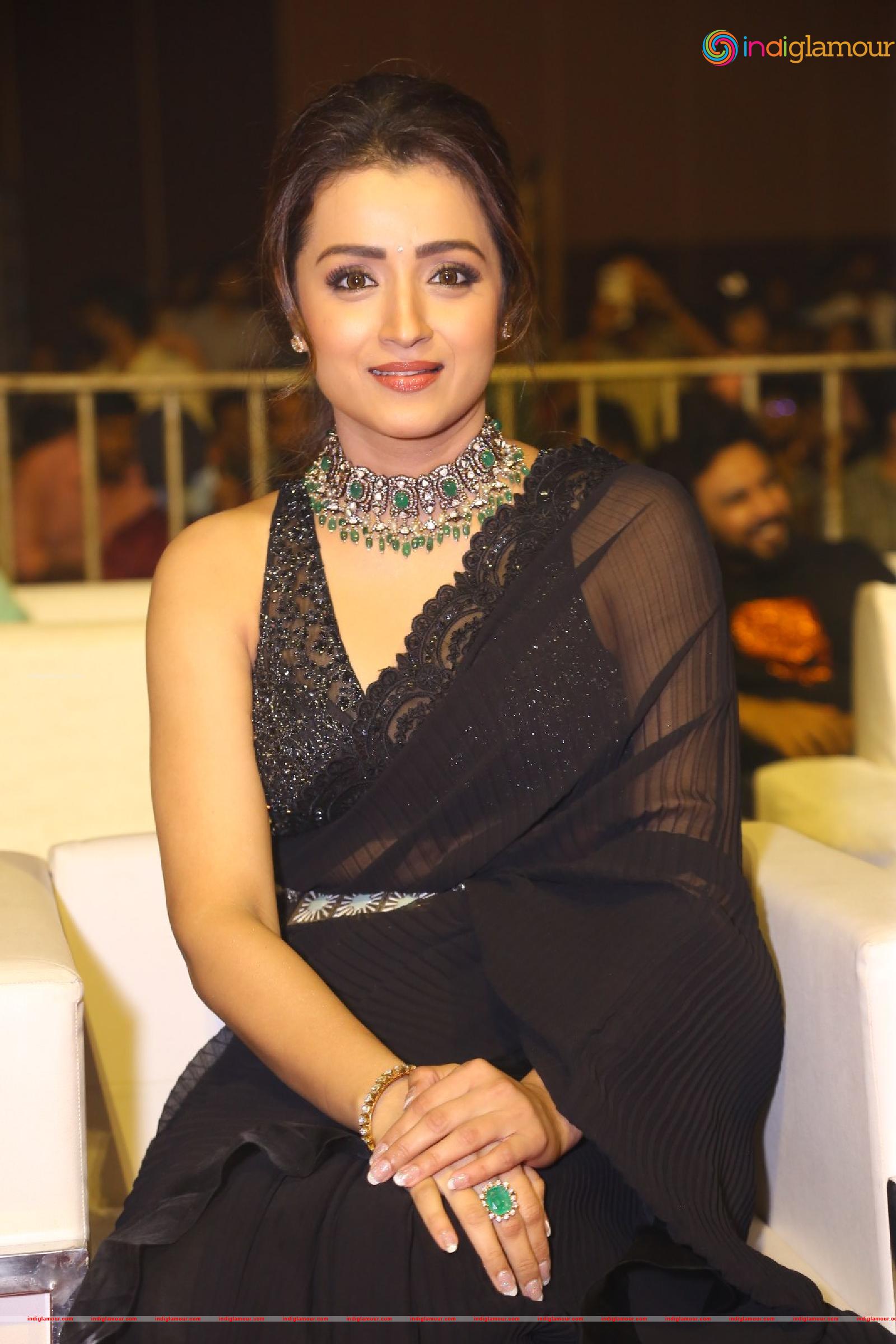 Trisha Krishnan Actress HD photos,images,pics and stills-indiglamour ...