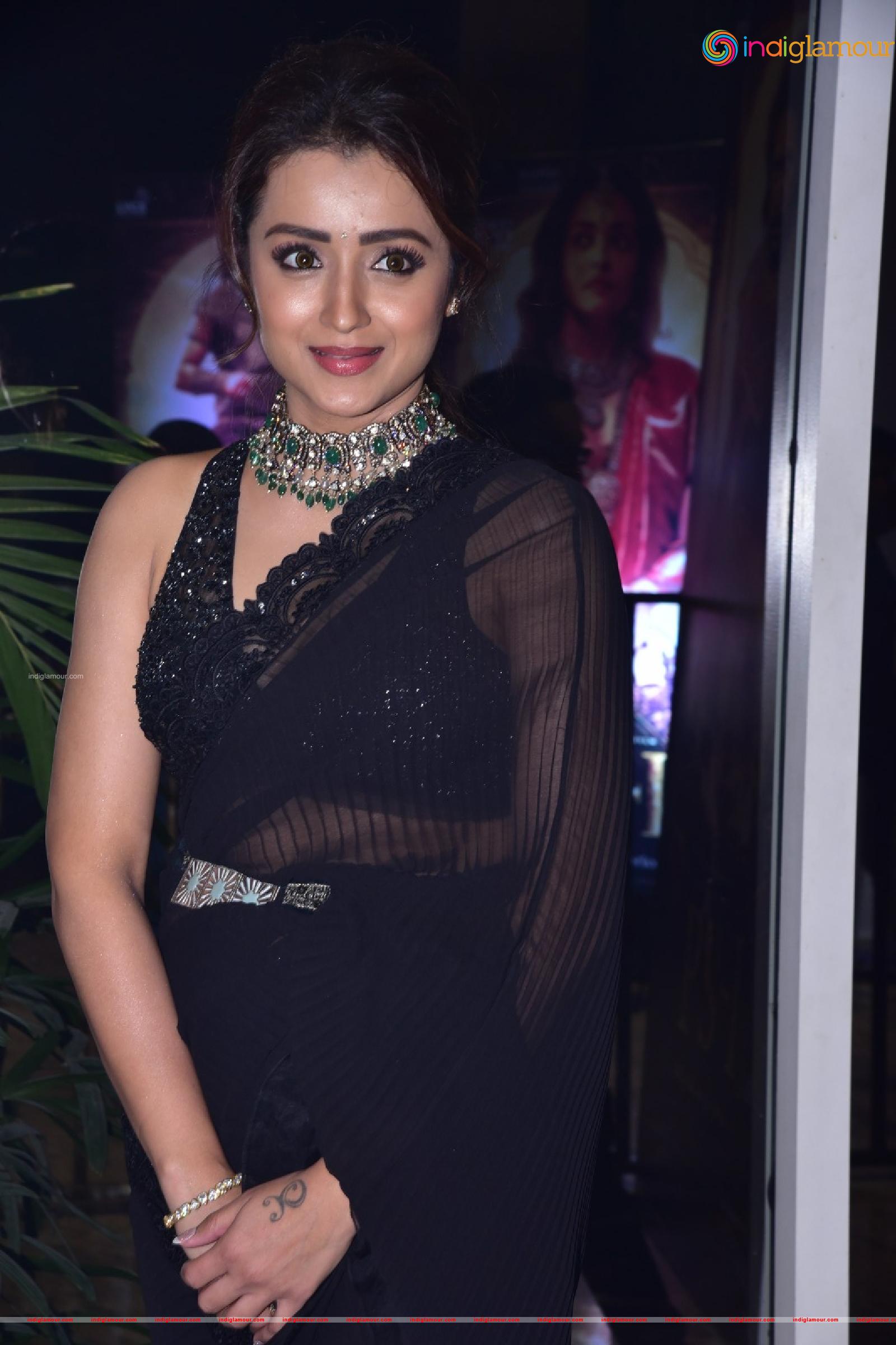 Trisha Krishnan Actress HD photos,images,pics and stills-indiglamour ...