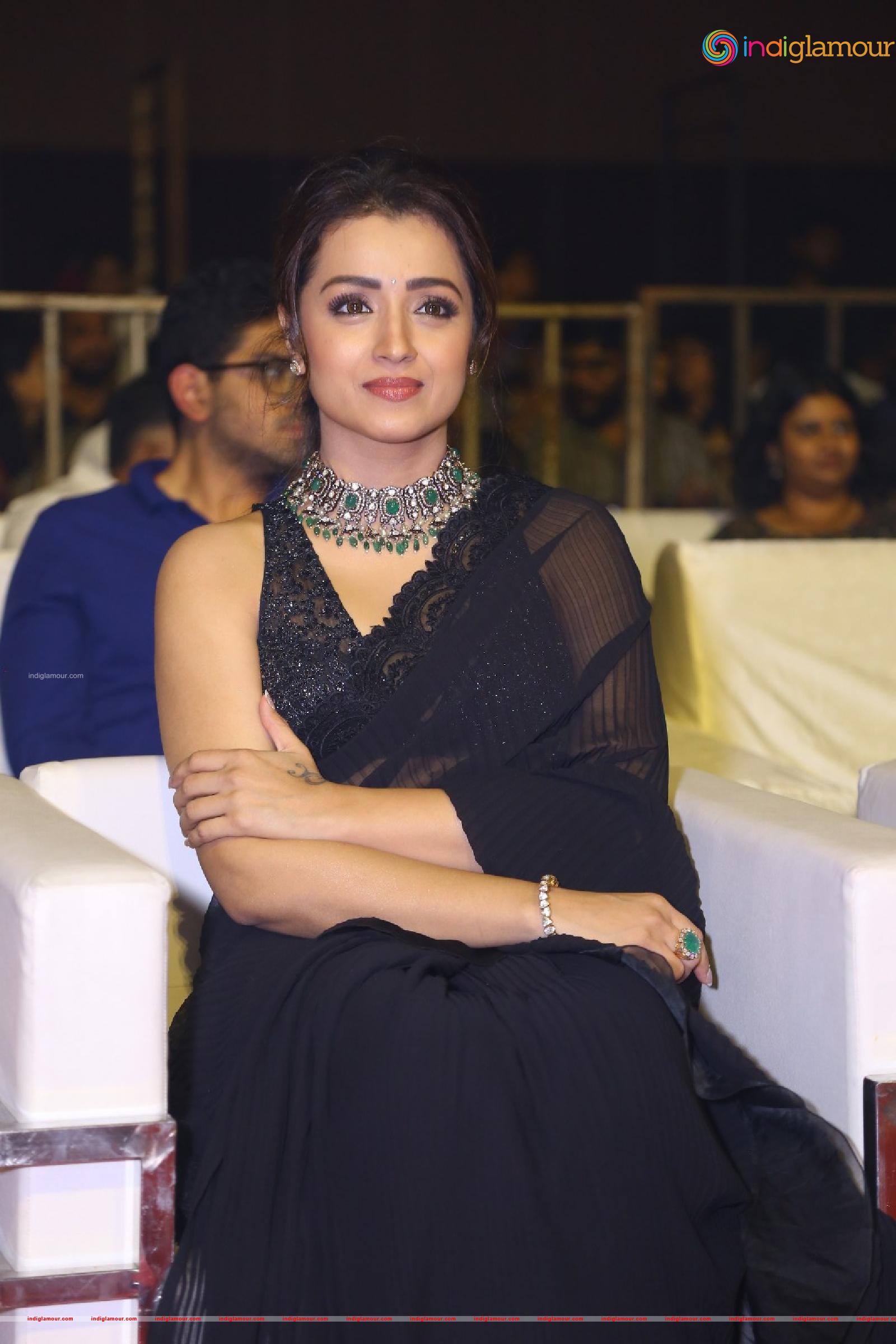 Trisha Krishnan Actress HD photos,images,pics and stills-indiglamour ...