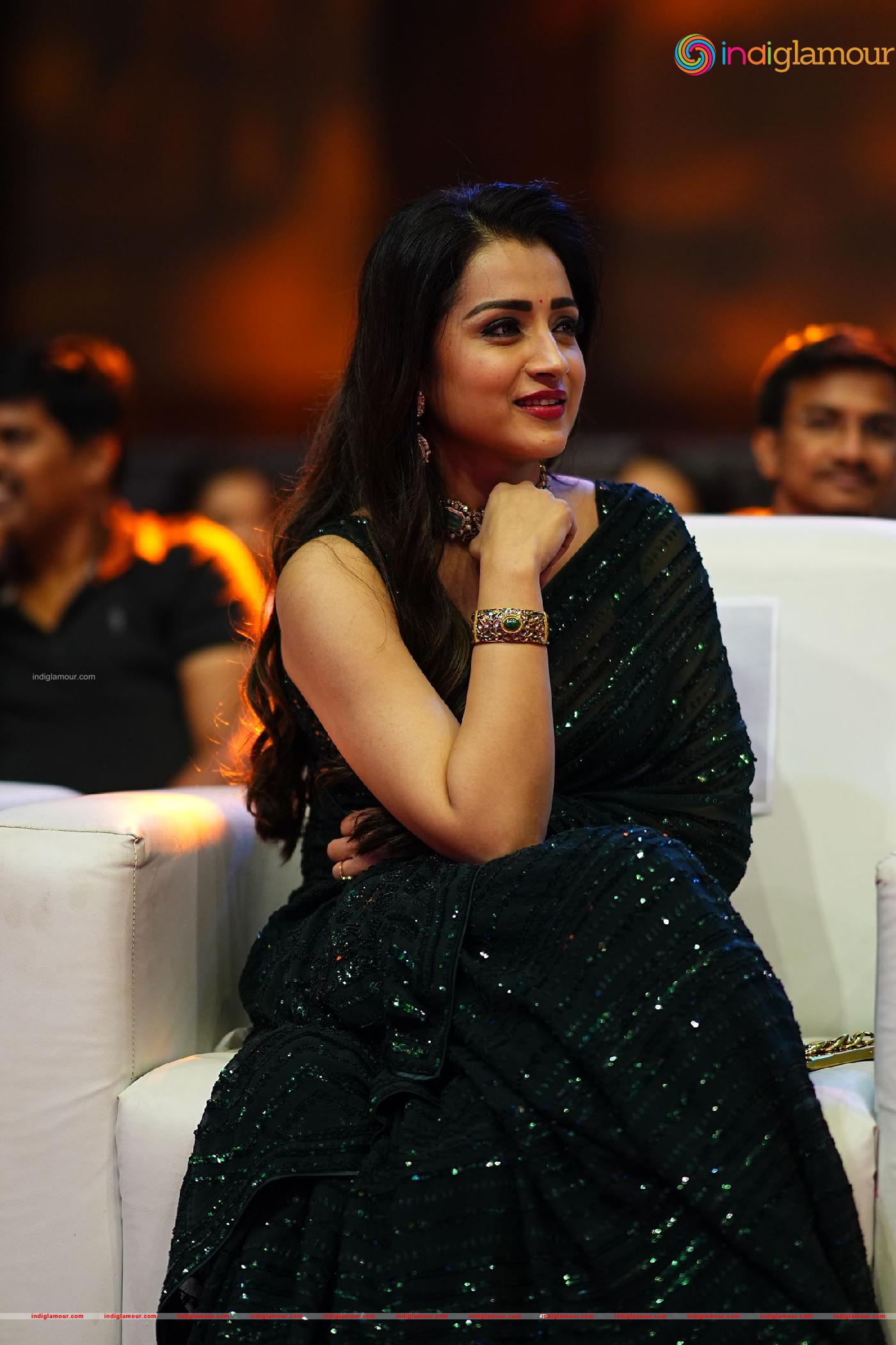 Trisha Krishnan Actress HD photos,images,pics and stills-indiglamour ...