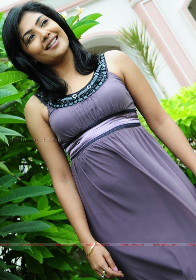 Kamalinee Mukherjee Actress photo,image,pics and stills - # 7769