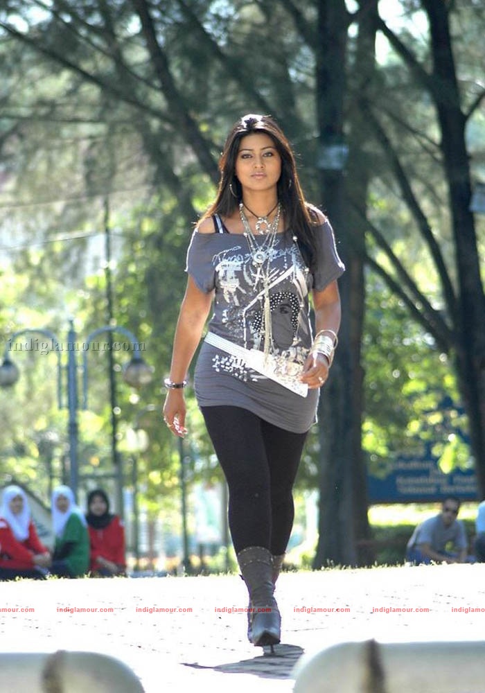 Sneha Actress HD photos,images,pics and stills-indiglamour.com #9205
