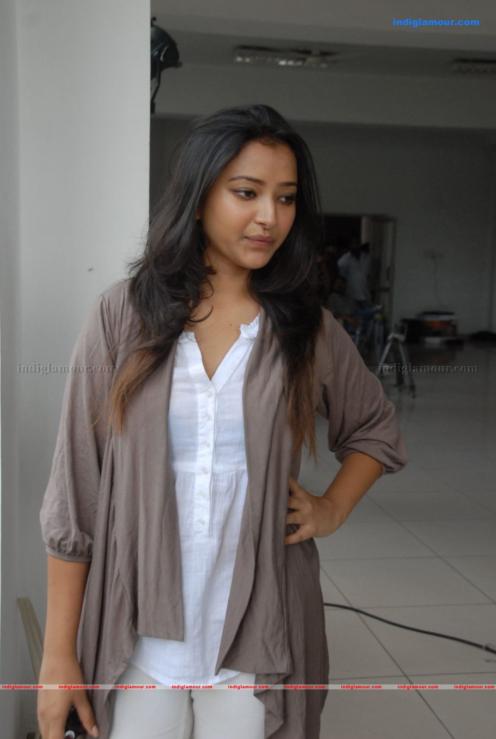 Shweta Basu Prasad Actress HD photos,images,pics and stills-indiglamour ...