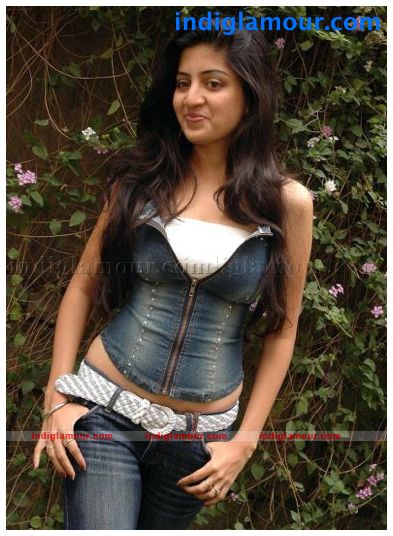 Poonam Kaur Actress HD photos,images,pics and stills-indiglamour.com ...