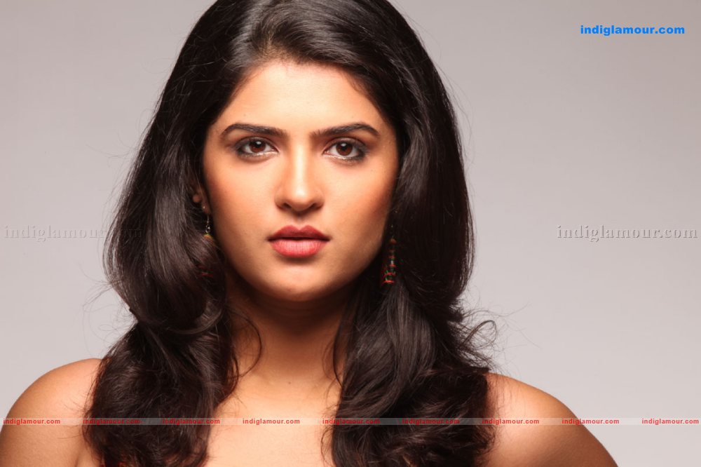 Deeksha Seth Actress HD photos,images,pics and stills-indiglamour.com ...