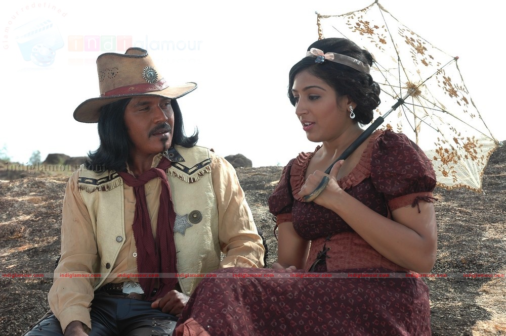 Irumbu Kottai Murattu Singam Movie HD photos,images,pics,stills and ...