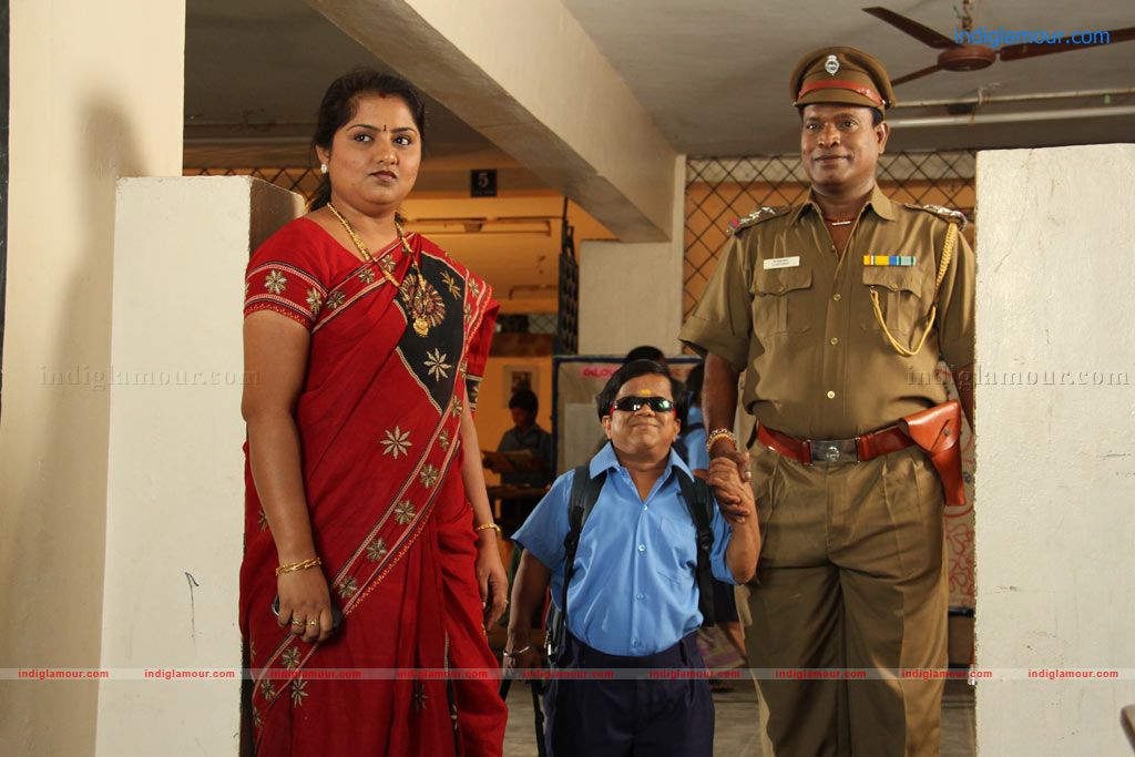 Chutty Paiyanum Nanghu Thirudargalum Movie HD photos,images,pics,stills ...