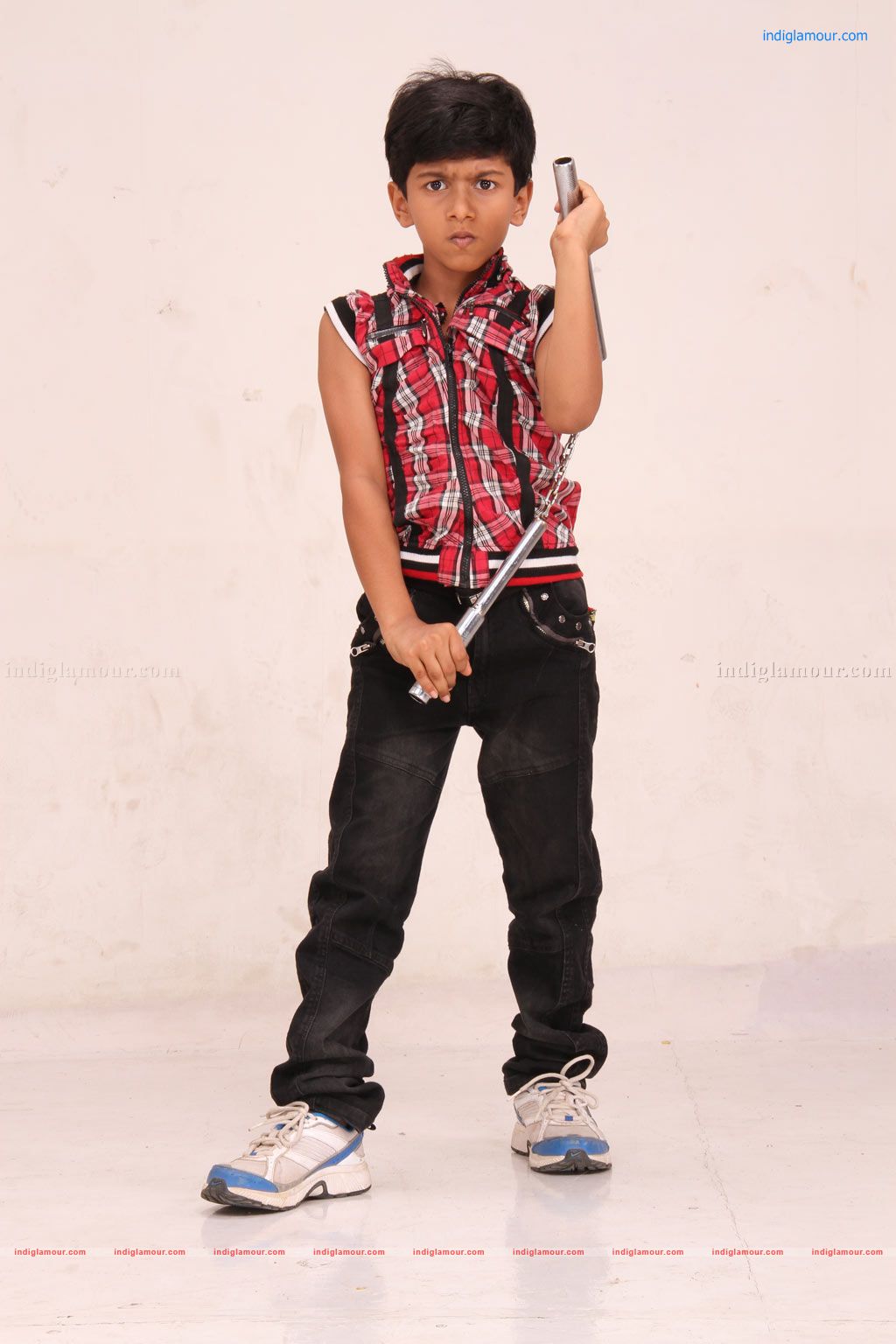 Chutty Paiyanum Nanghu Thirudargalum Movie photos,images,pics,stills ...