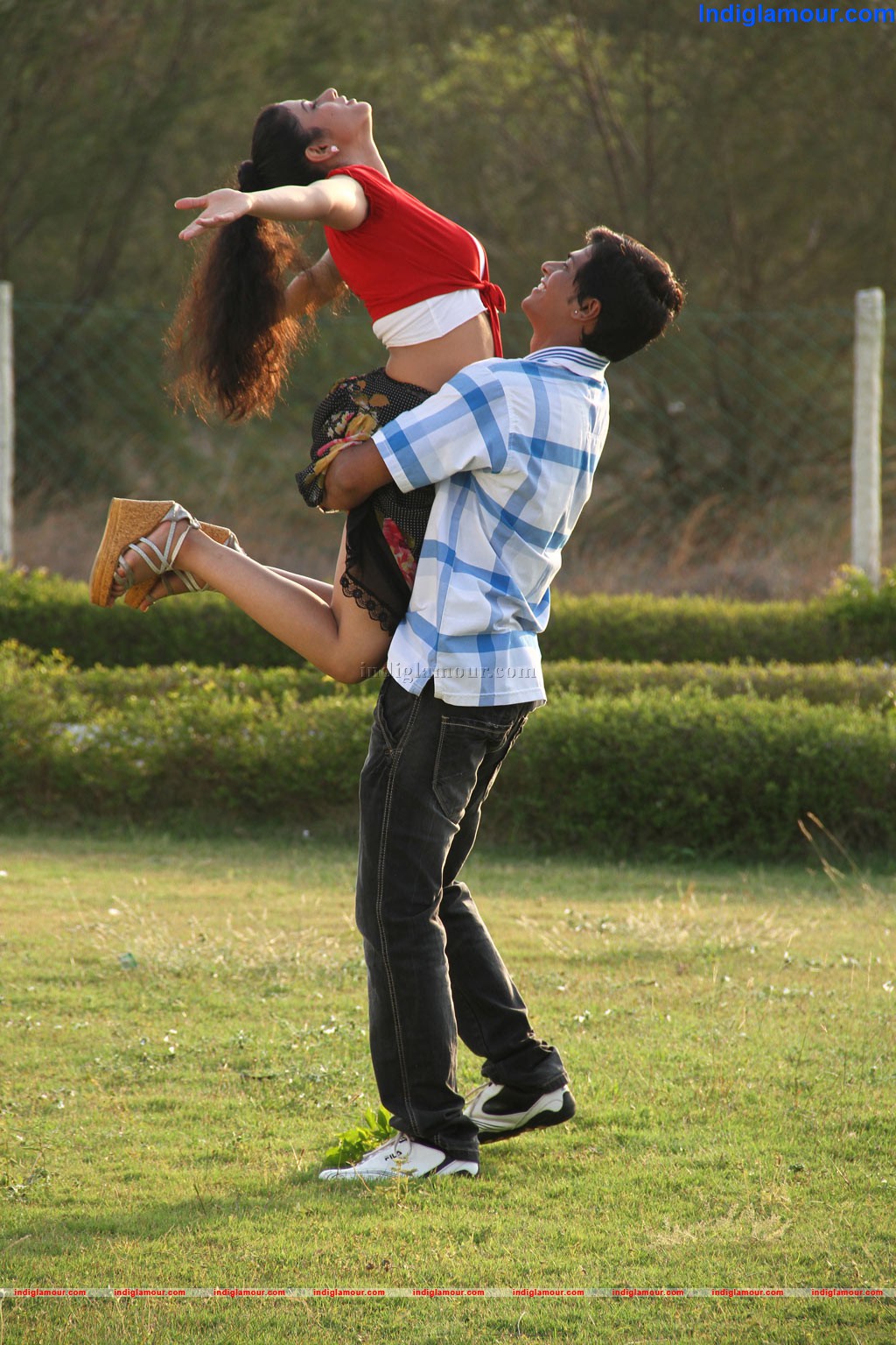 Sutta Pazham Sudatha Pazam Tamil Movie Photos Stills - photo #294868