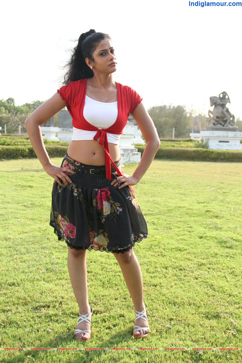 Sutta Pazham Sudatha Pazam Tamil Movie Photos Stills - photo #294869