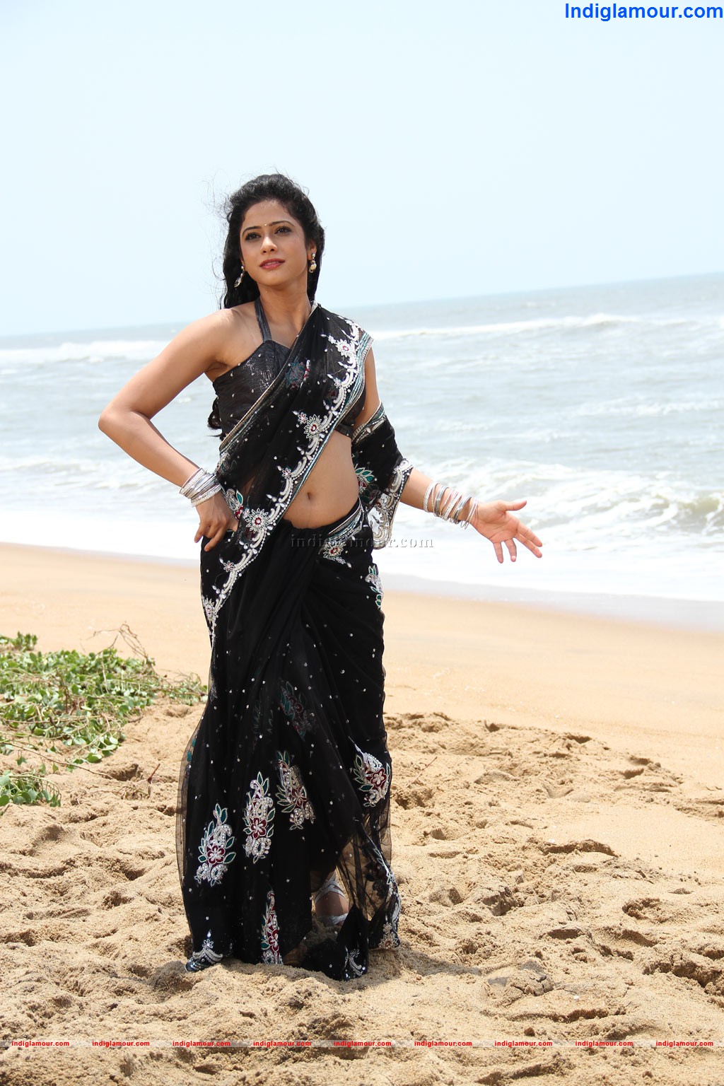 Sutta Pazham Sudatha Pazam Movie photos,images,pics,stills and picture ...
