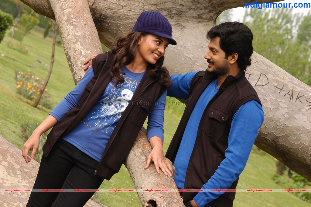 Ninaithathu Yaaru Tamil Movie Photos Stills - photo #283287