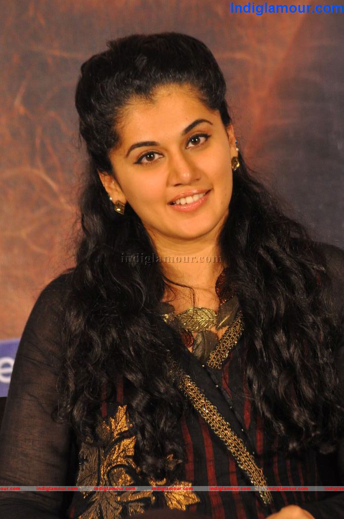 Tapsee Actress photo,image,pics and stills - # 295913