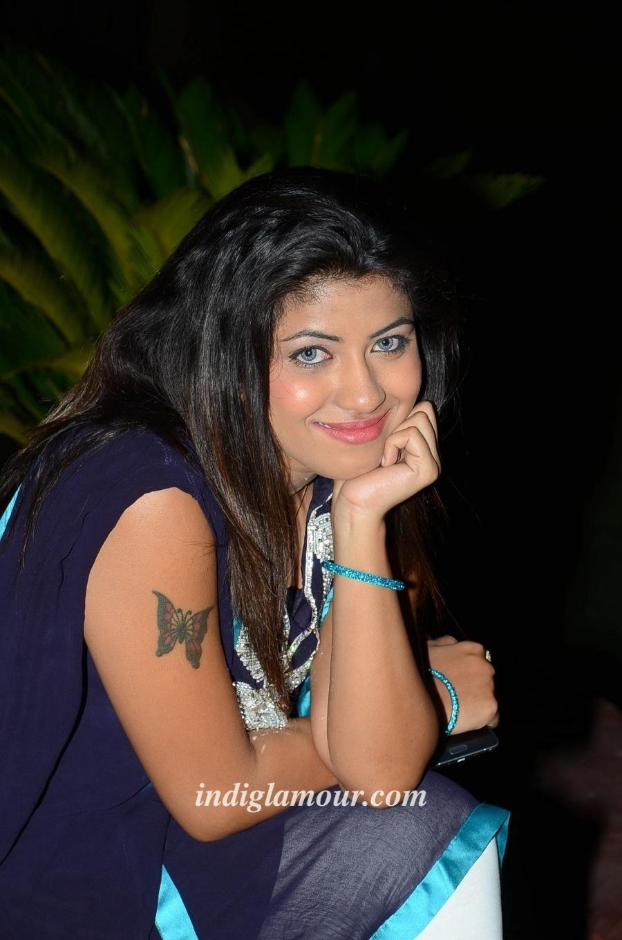 Geethanjali Actress HD photos,images,pics and stills-indiglamour.com ...