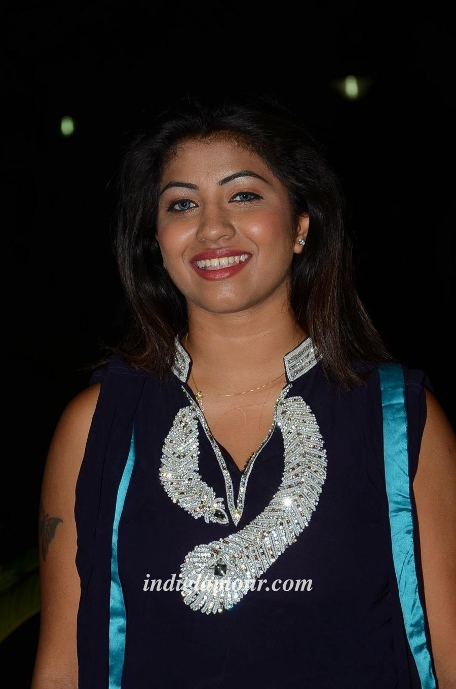 Geethanjali Actress HD photos,images,pics and stills-indiglamour.com ...