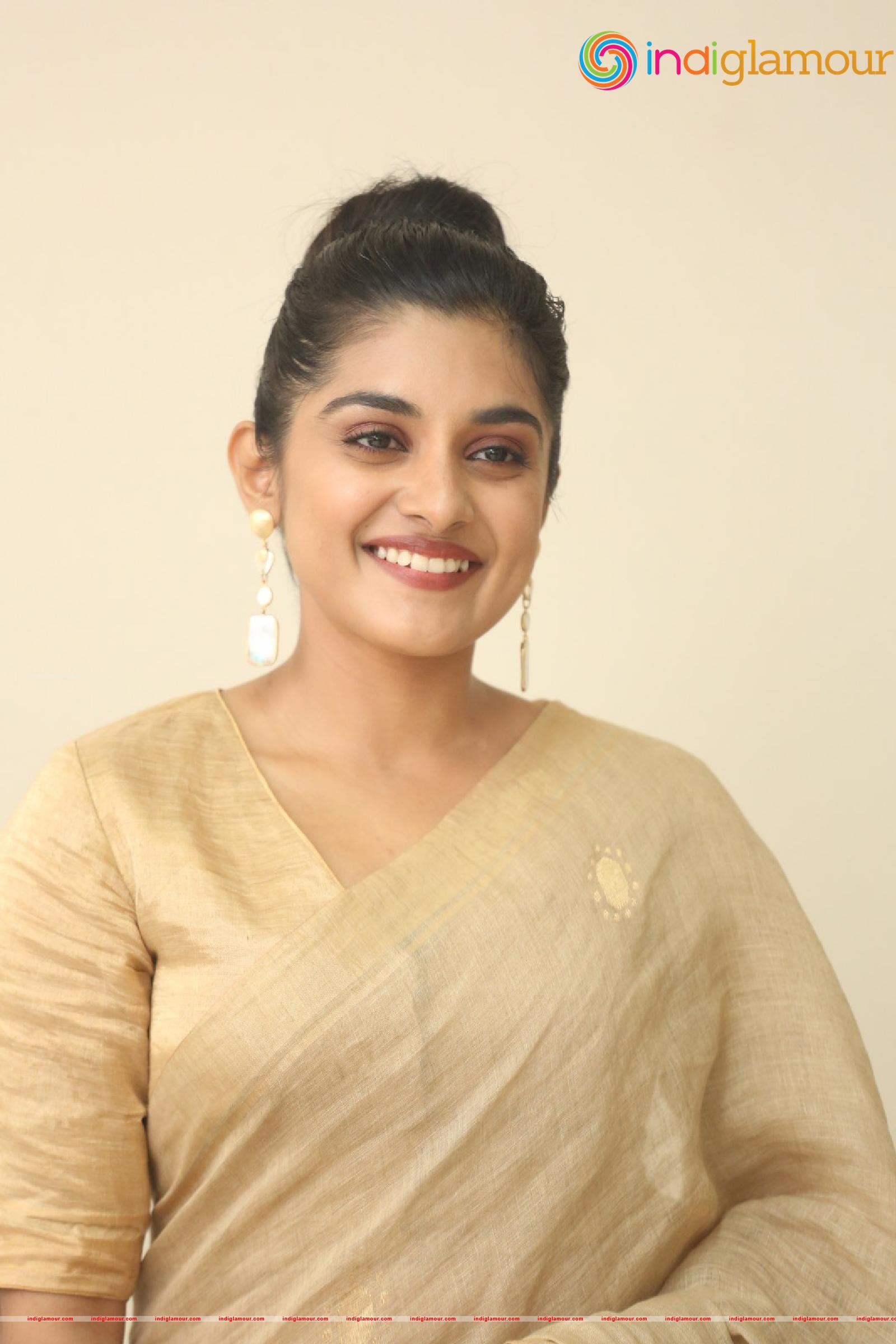 Nivetha Thomas Actress photo,image,pics and stills - # 488583