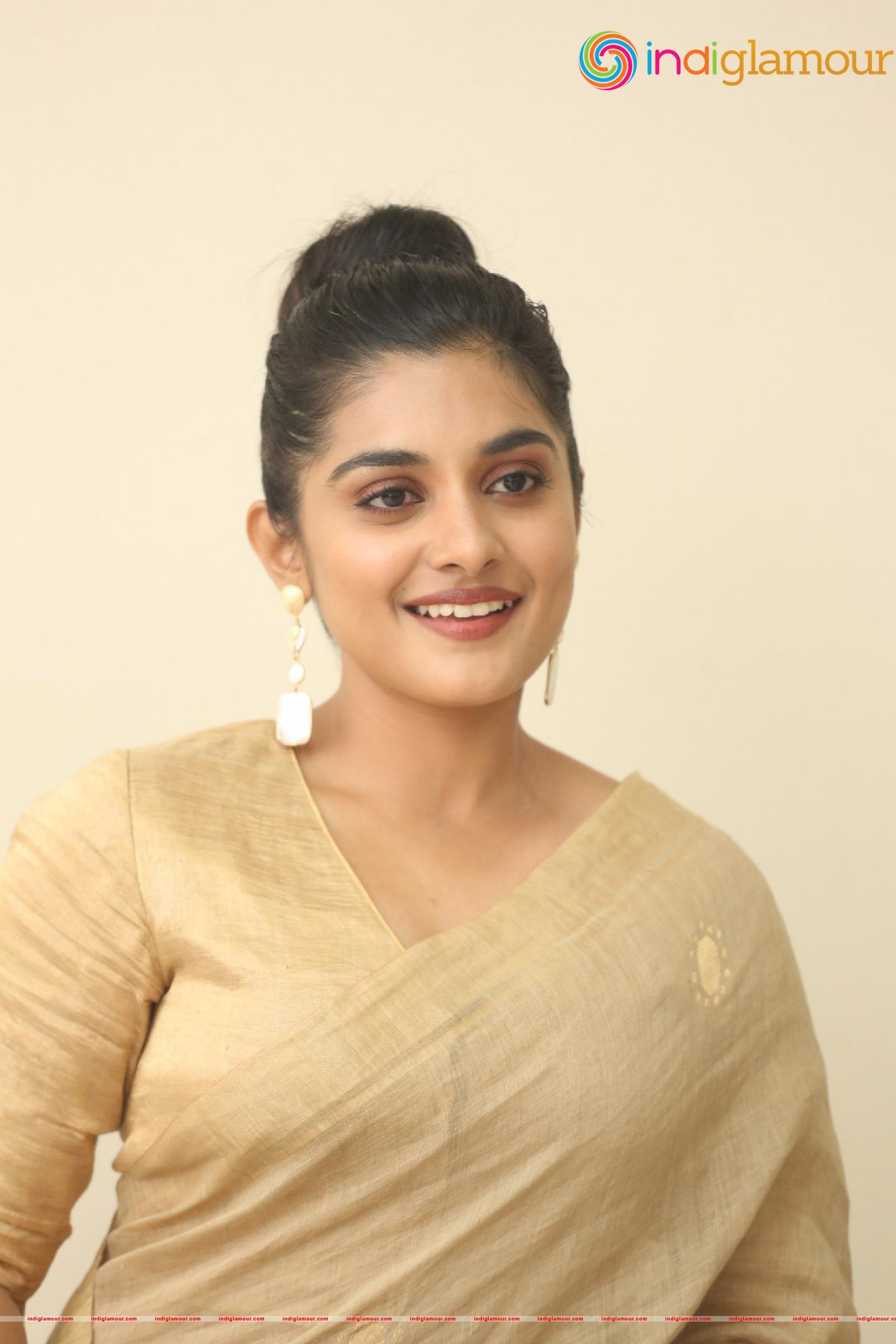 Nivetha Thomas Actress HD photos,images,pics and stills-indiglamour.com ...