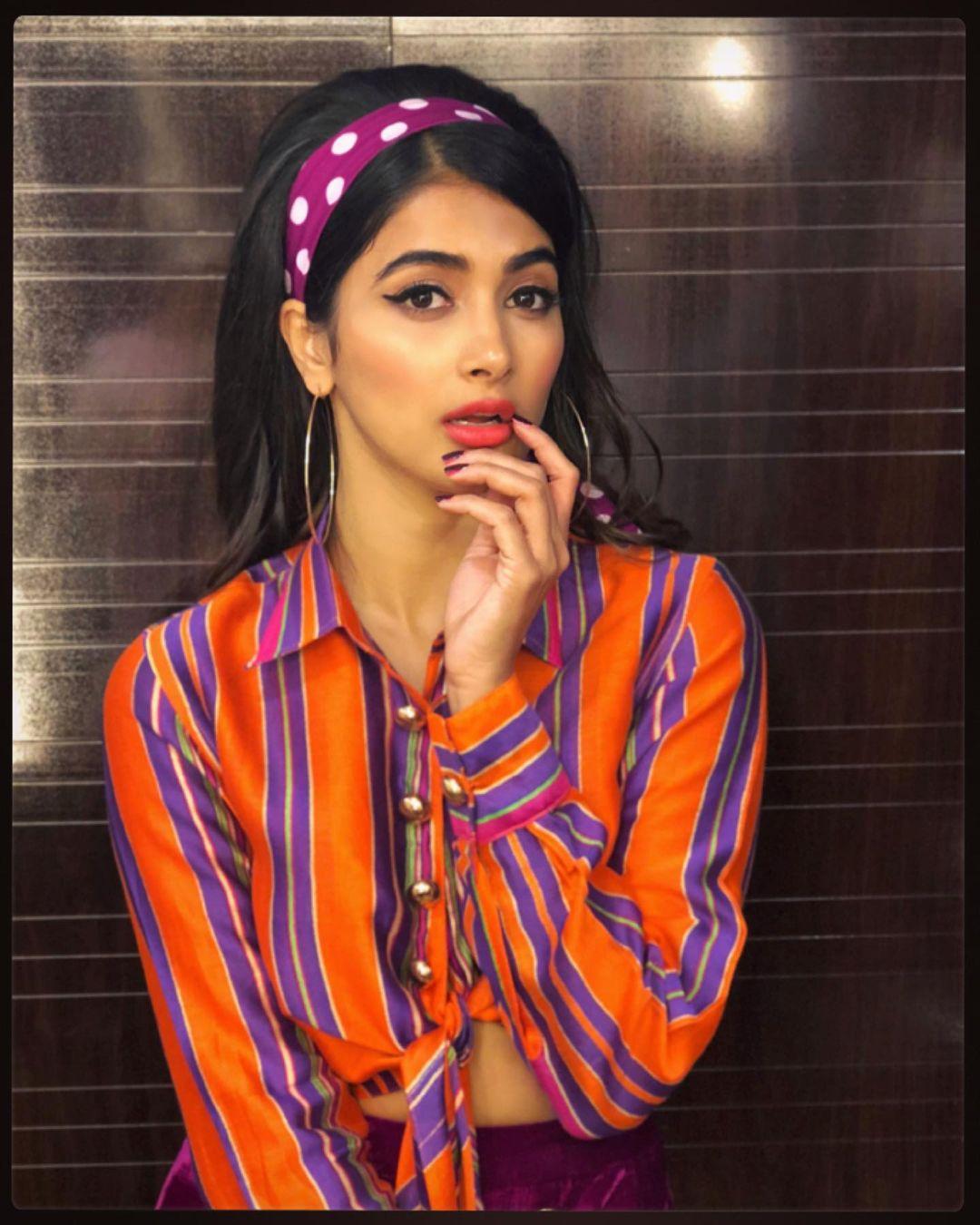 Pooja Hegde Actress photo,image,pics and stills - # 551397