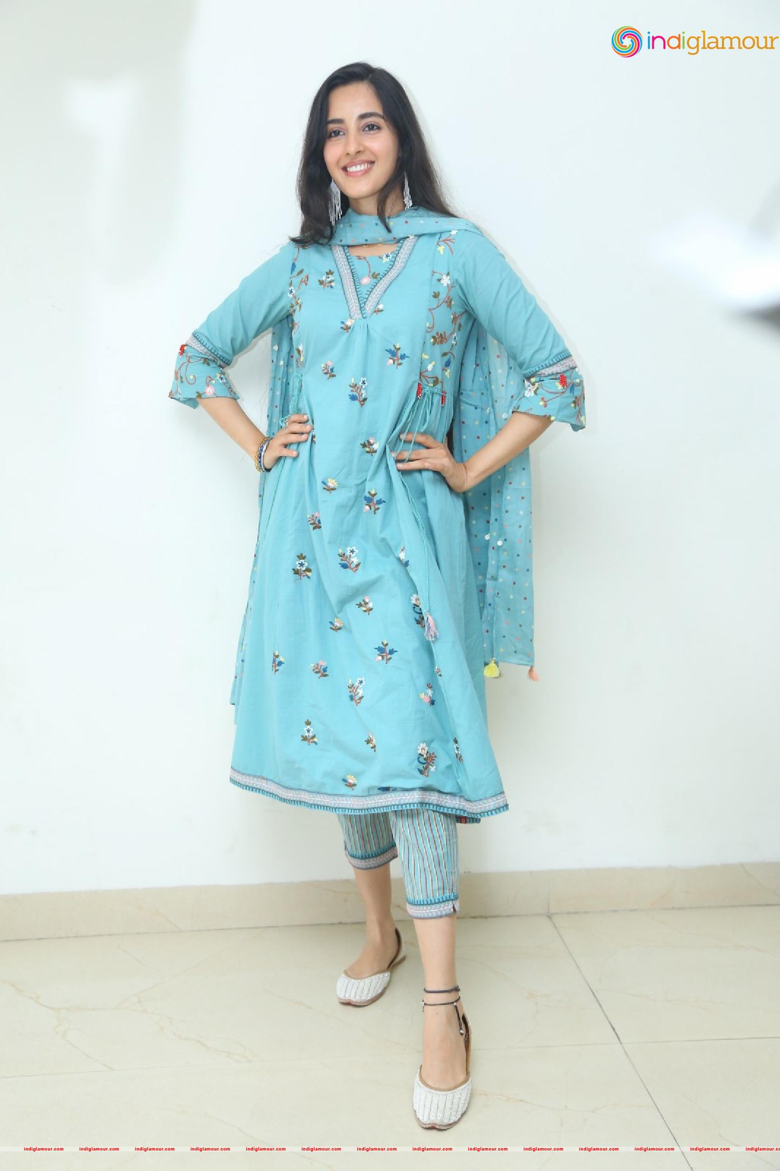 Simrat Kaur Actress HD photos,images,pics and stills-indiglamour.com ...