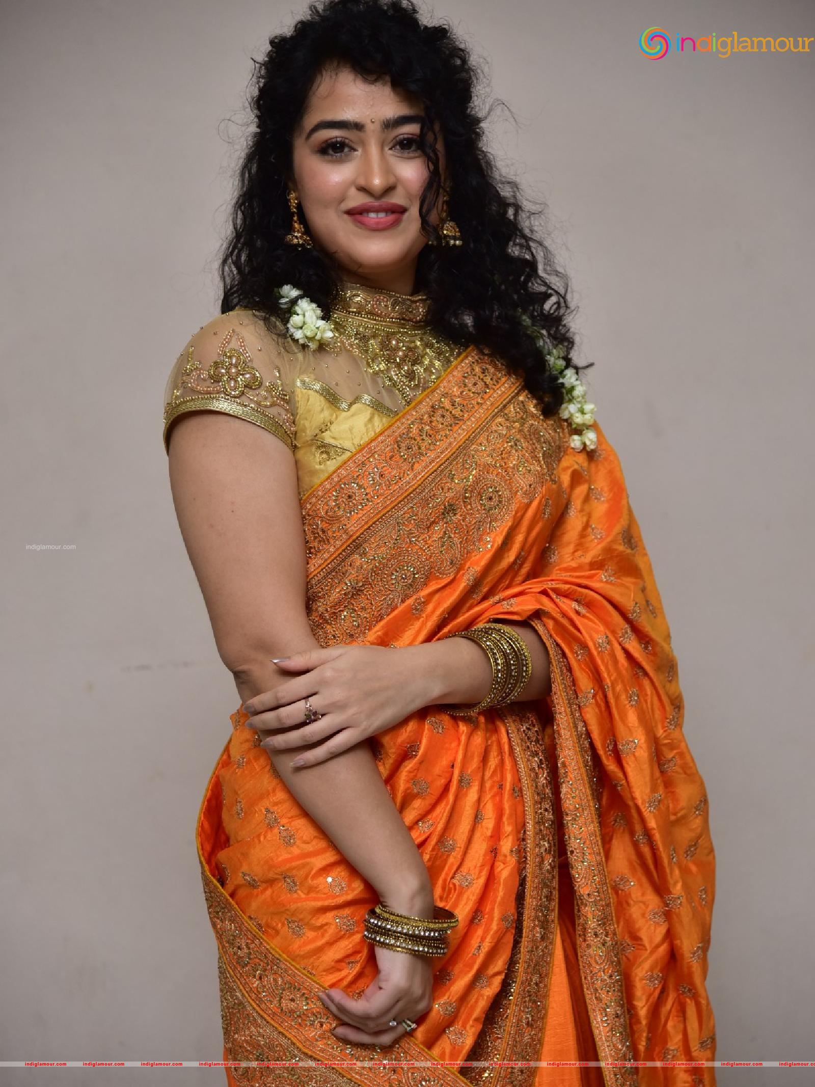 Apsara Rani Actress HD photos,images,pics and stills-indiglamour.com ...