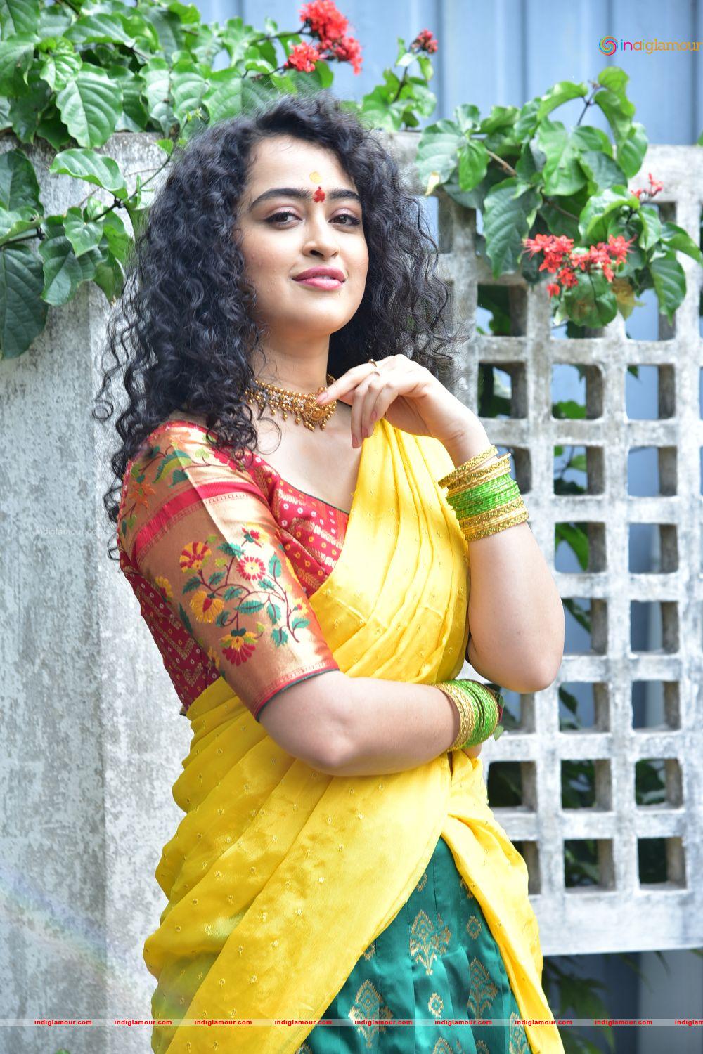 Apsara Rani Actress HD photos,images,pics and stills-indiglamour.com ...