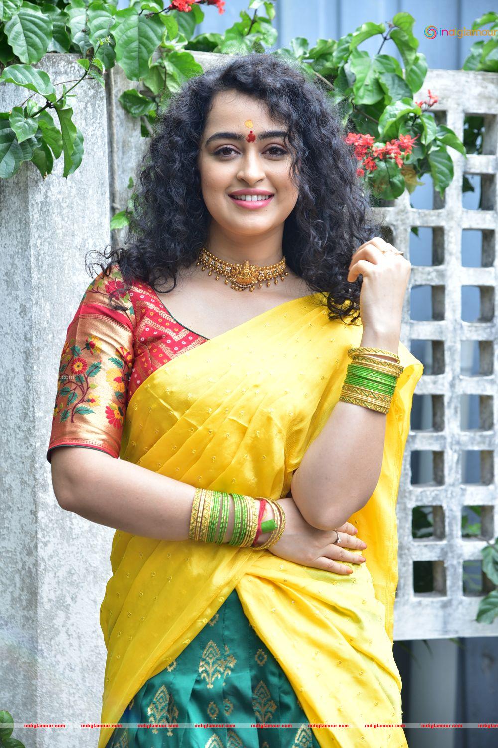 Apsara Rani Actress HD photos,images,pics and stills-indiglamour.com ...