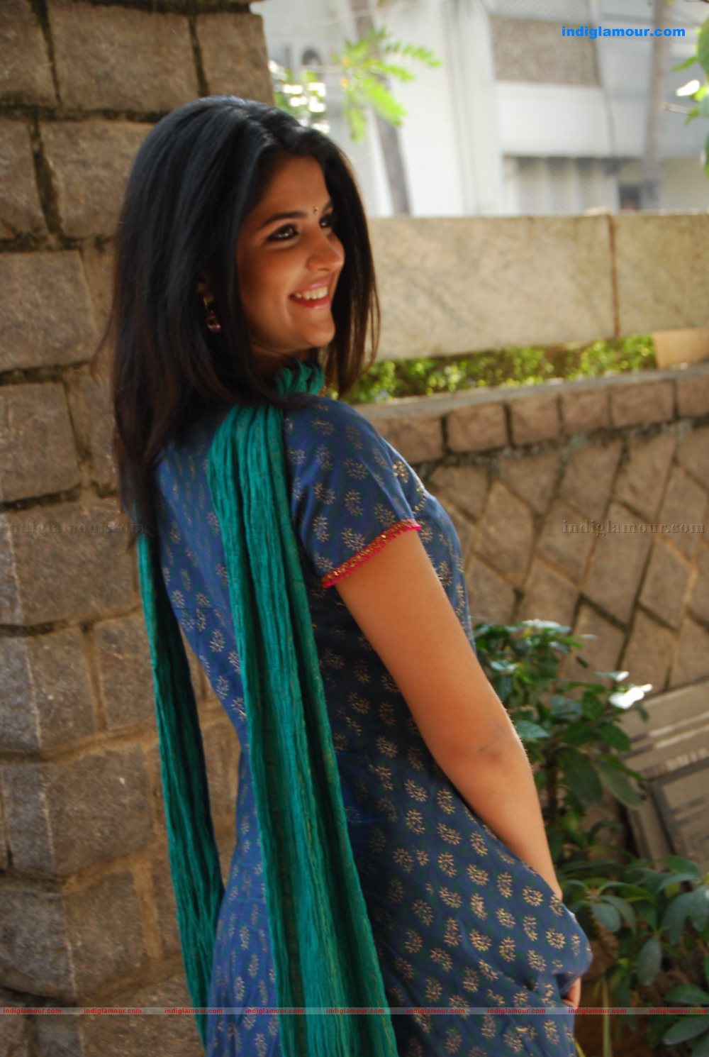 Deeksha Seth Actress HD photos,images,pics and stills-indiglamour.com ...