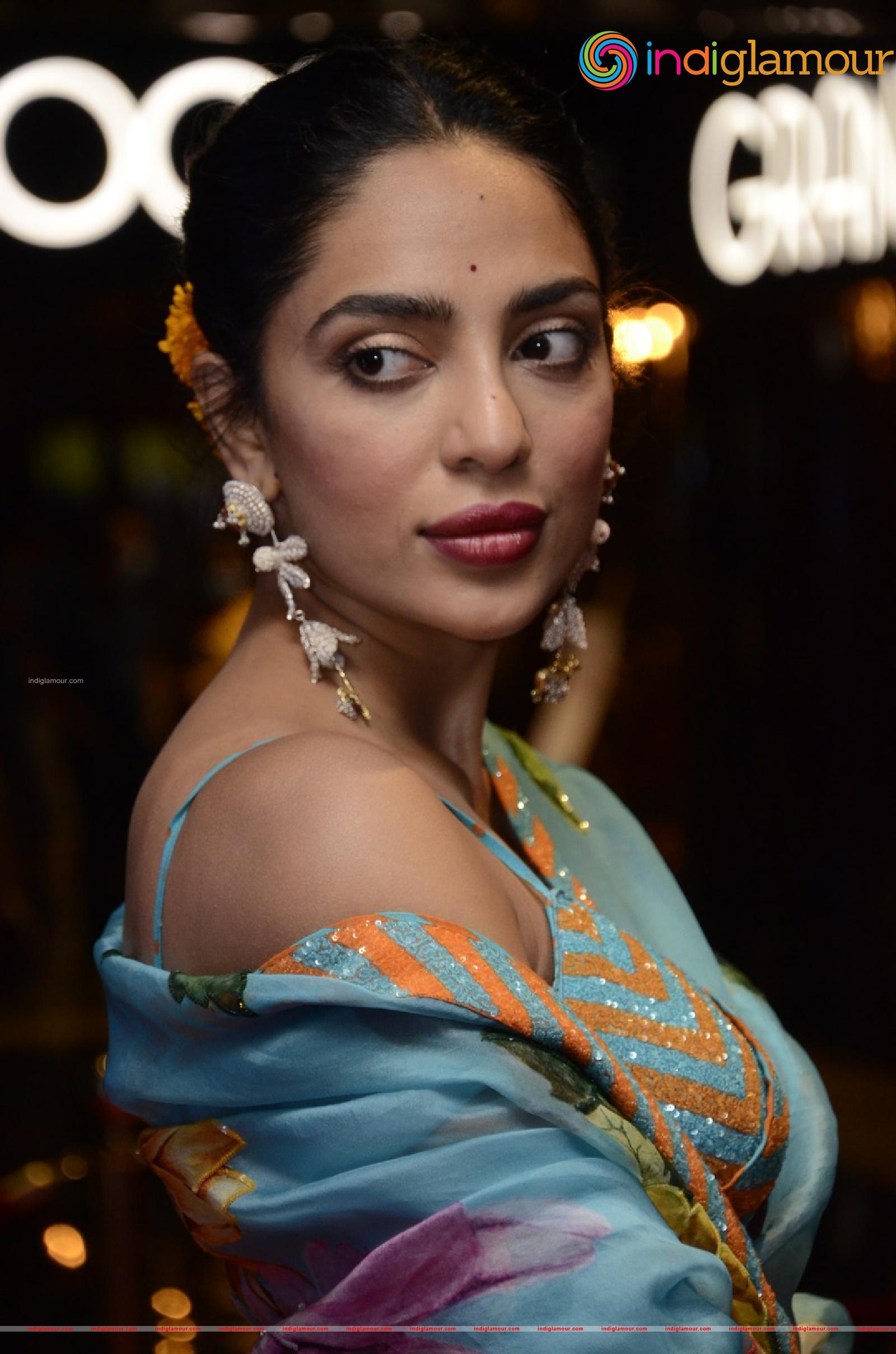 Sobhita Dhulipala Actress photo,image,pics and stills - # 512623