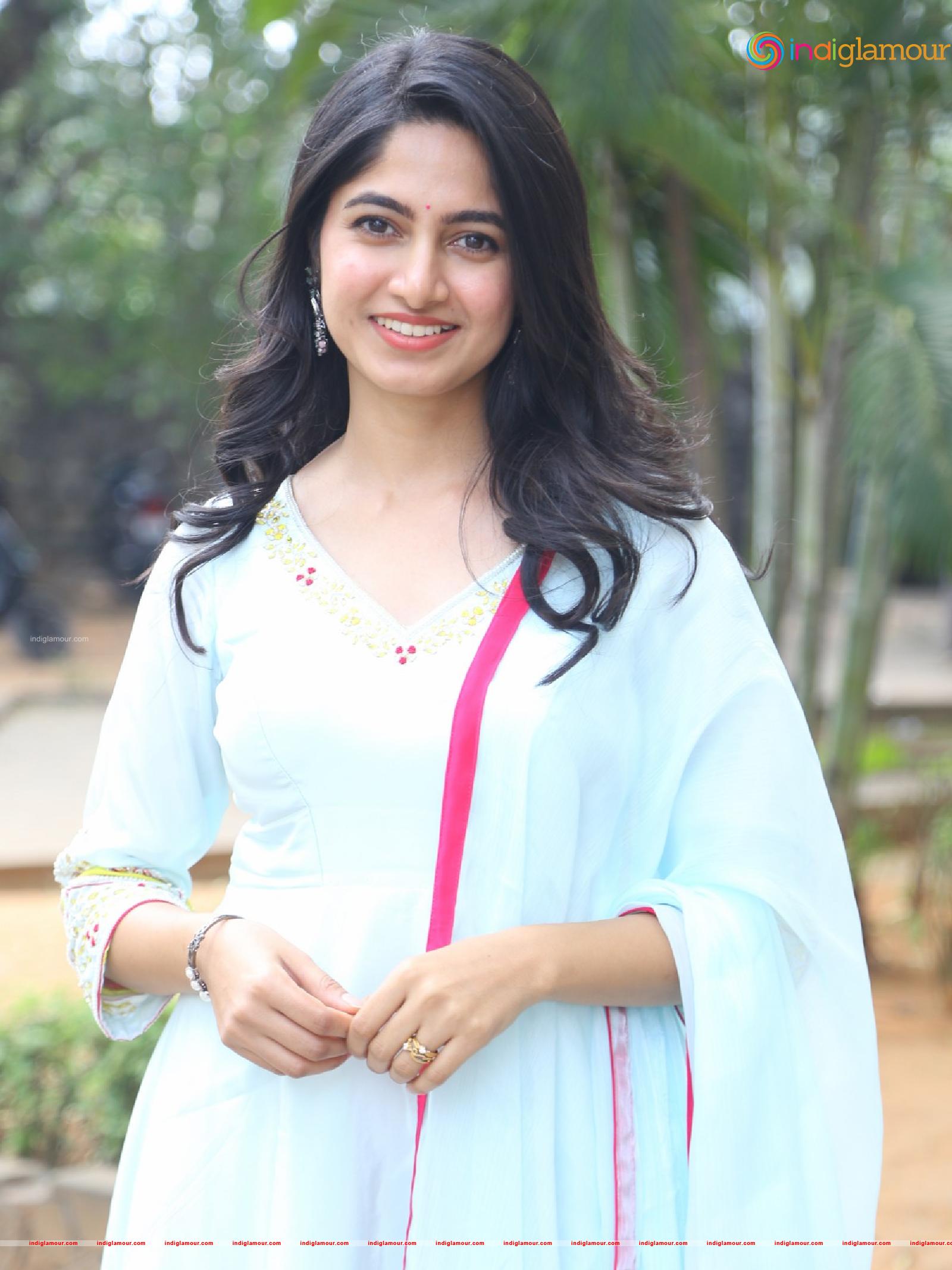 Kushee Ravi Actress HD photos,images,pics and stills-indiglamour.com ...